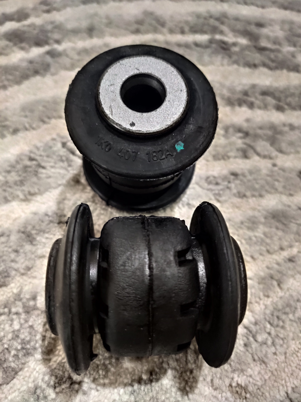 #40 Замена сайлентблоков переднего нижнего рычага на LEMFÖRDER 29916 01 ...