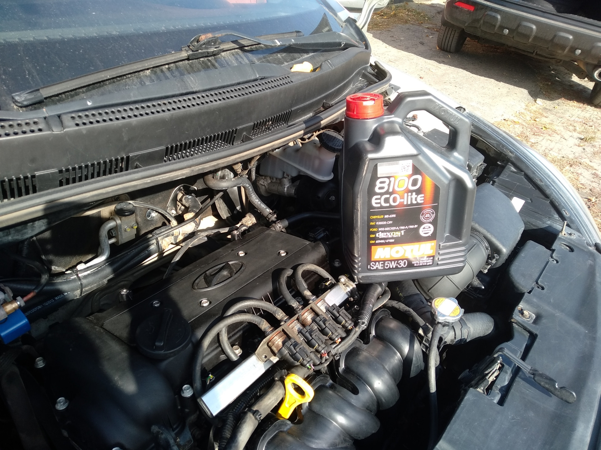 Замена масла, фильтров и датчика давления масла — Hyundai Accent (4G), 1,4 л, 2011 года ...