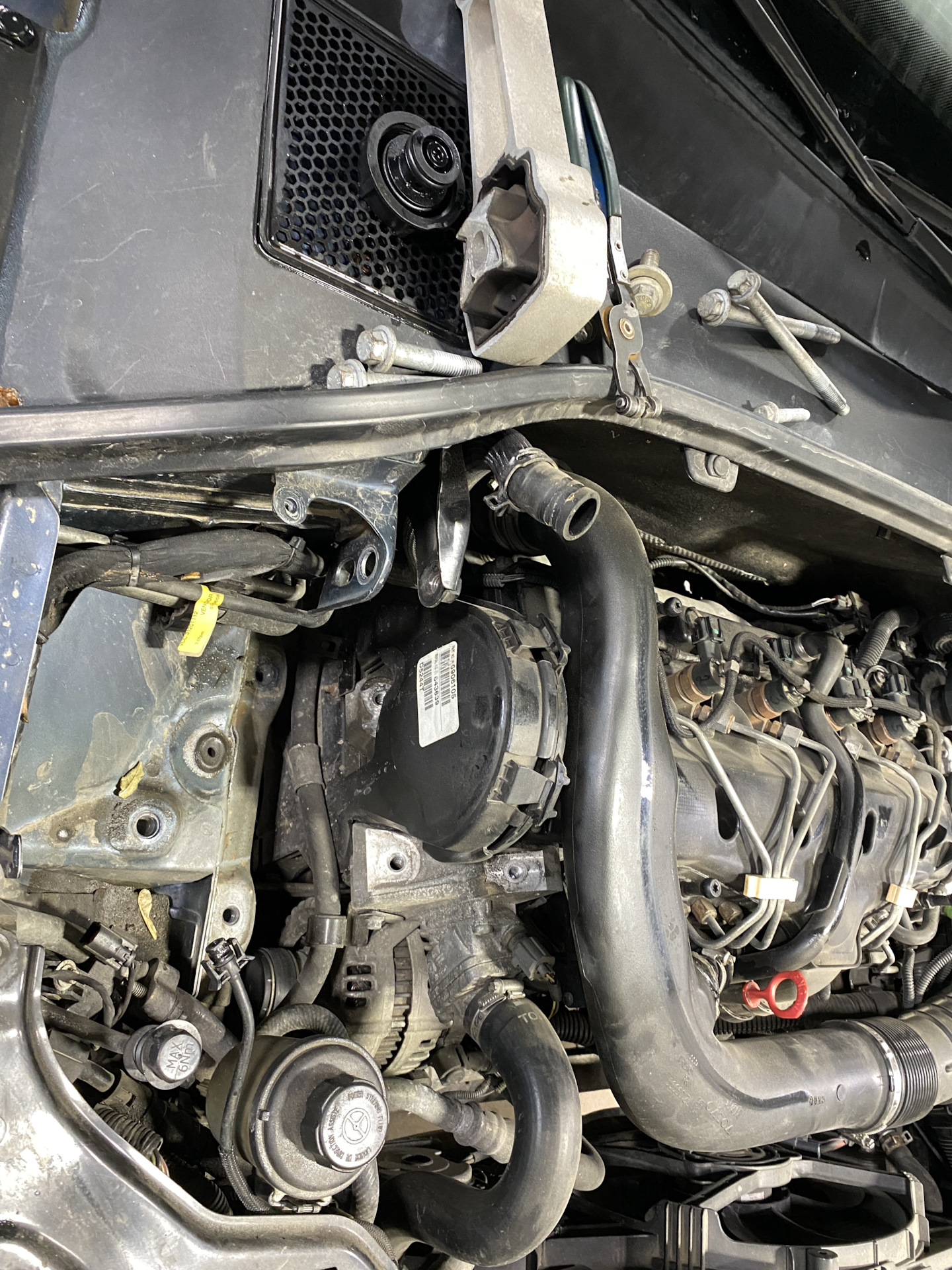 Ремень ГРМ 305000км — Volvo XC70 III, 2,4 л, 2008 года | плановое ТО ...