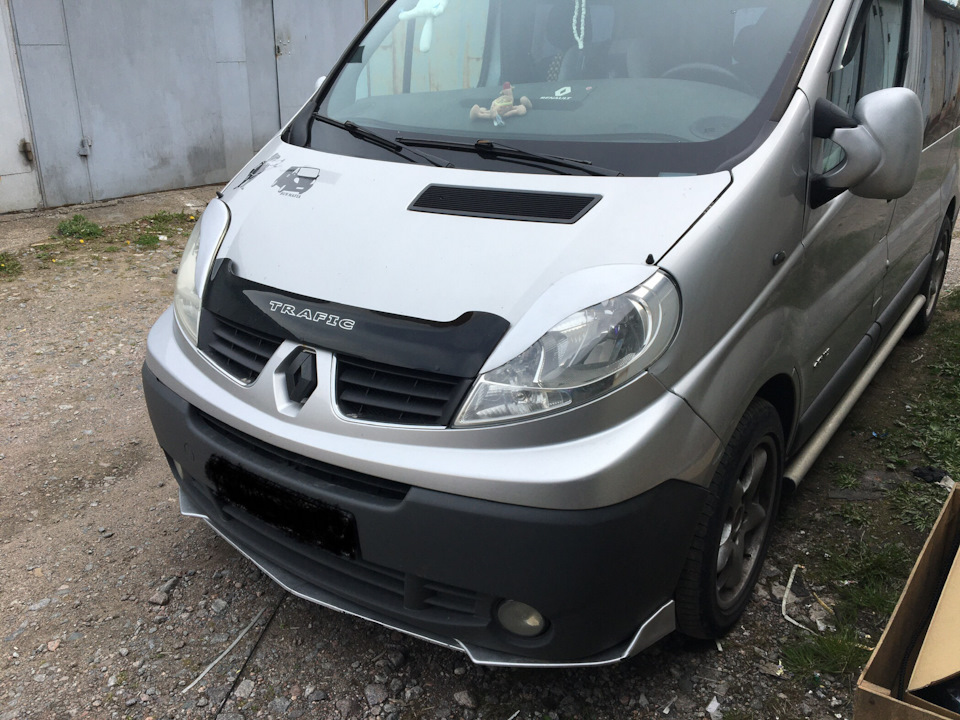 Ресницы на фары… — Renault Trafic (2G), 2 л, 2008 года | аксессуары ...