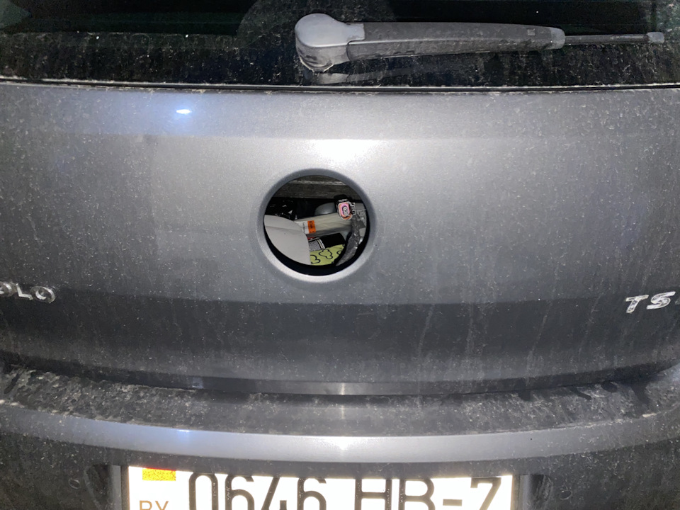 Течь в багажнике — Volkswagen Polo Hatchback Mk5, 1,4 л, 2010 года ...