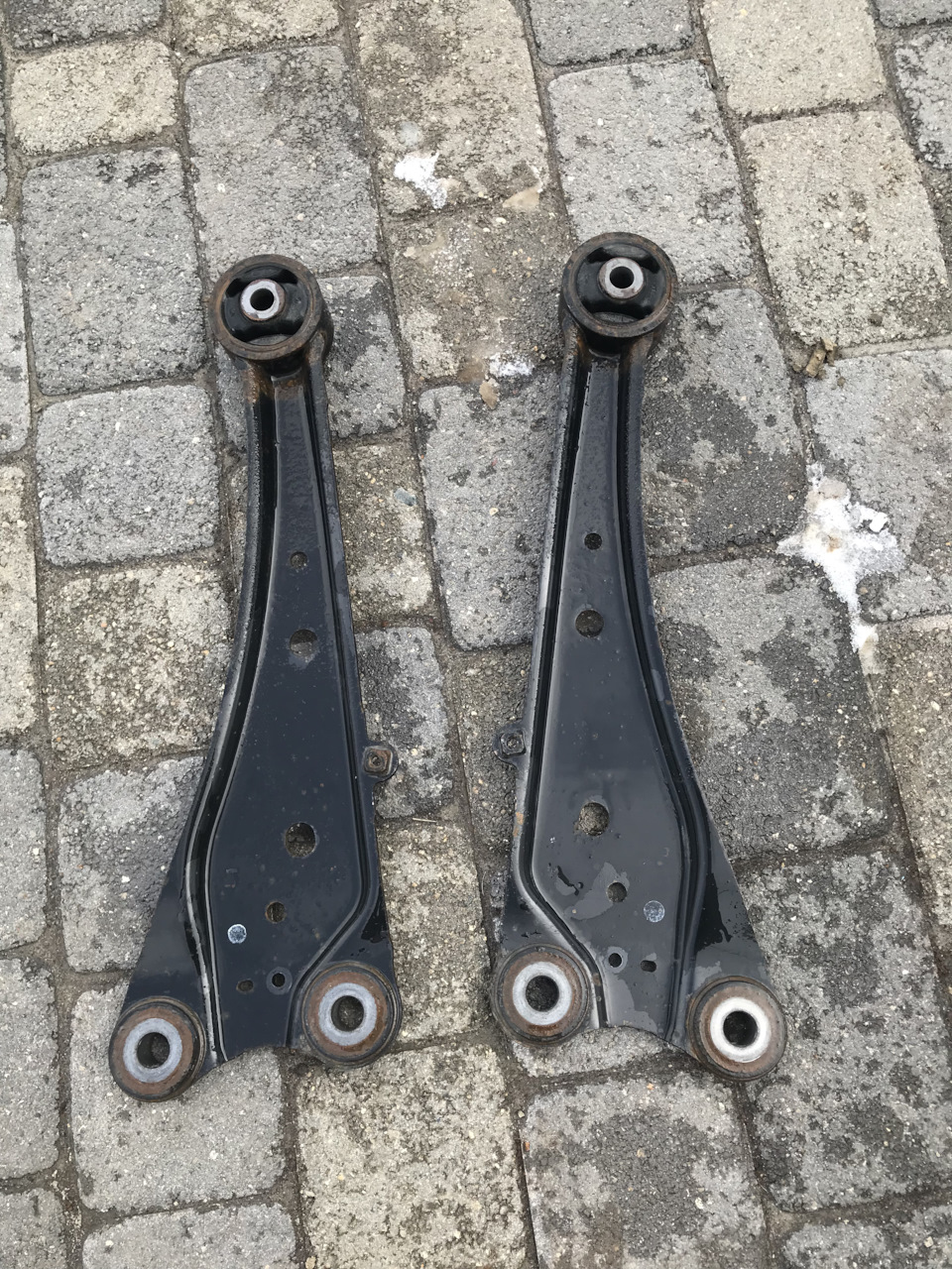 Замена сайлентблоков задних продольных рычагов Toyota Rav 4 — Toyota ...