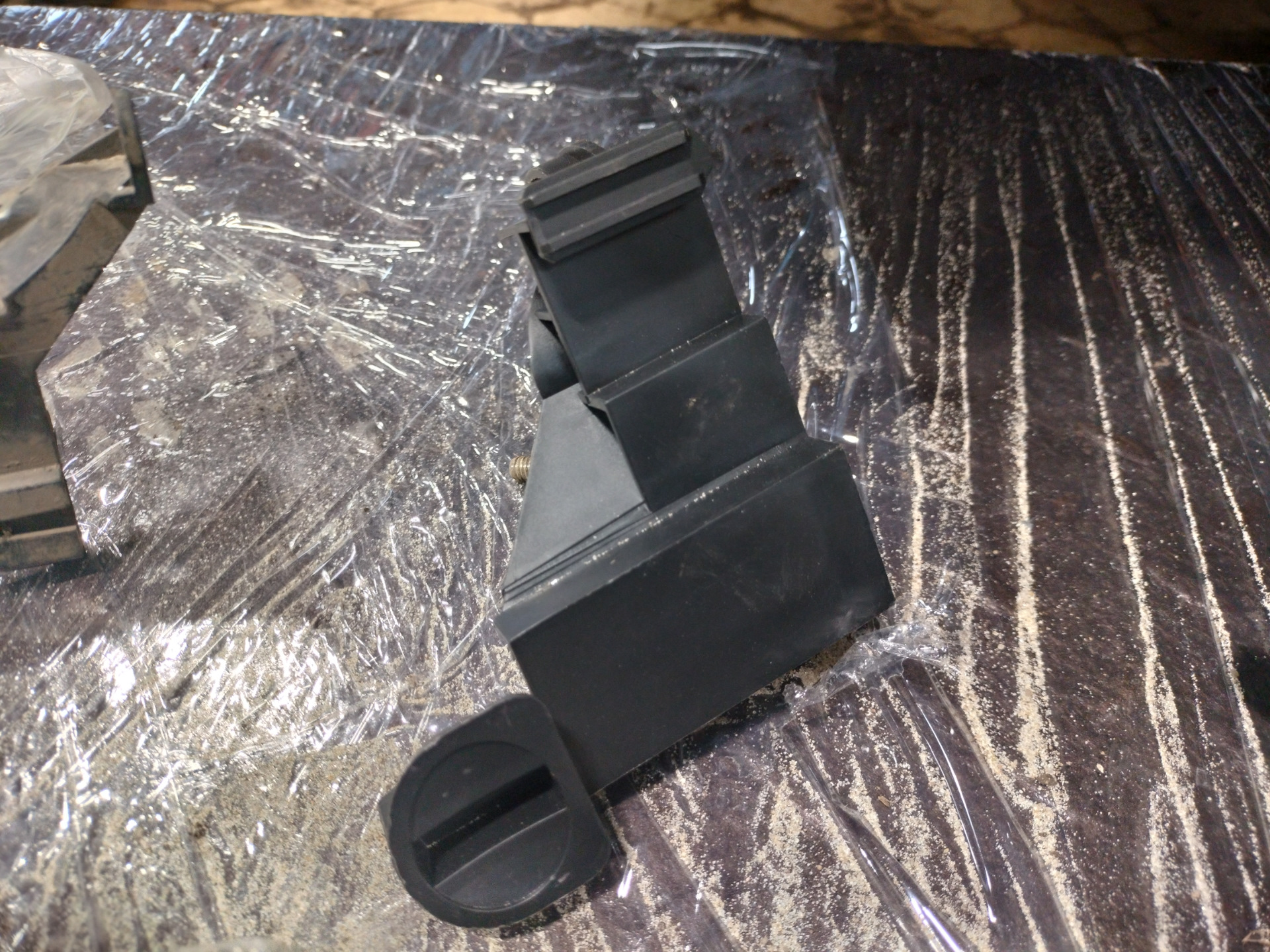 Жидкая виброизоляция и установка новых направляющих бампера — BMW 3 ...