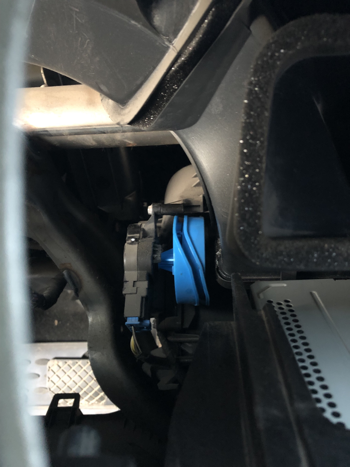 Ошибка B109D 71 — Skoda Octavia A5 Mk2, 1,4 л, 2010 года | другое | DRIVE2