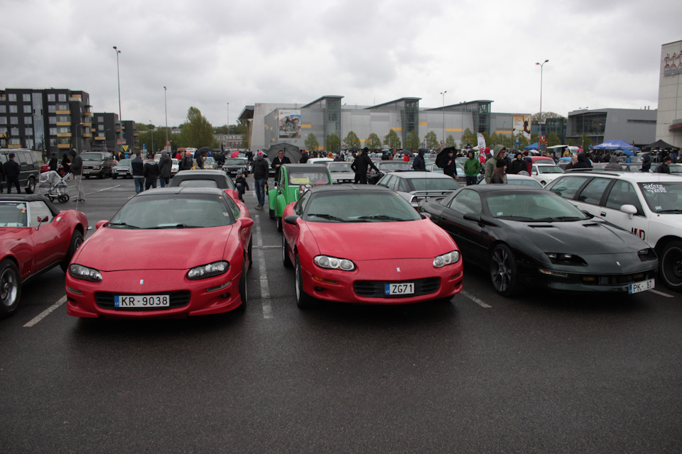 Youngtimer Cars&Coffee 2019-1 — Chevrolet Camaro IV, 3,8 л, 2000 года | фотография | DRIVE2