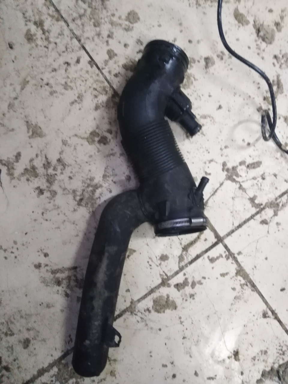 Воздухозаборник — Volkswagen New Beetle, 2 л, 2002 года | другое | DRIVE2