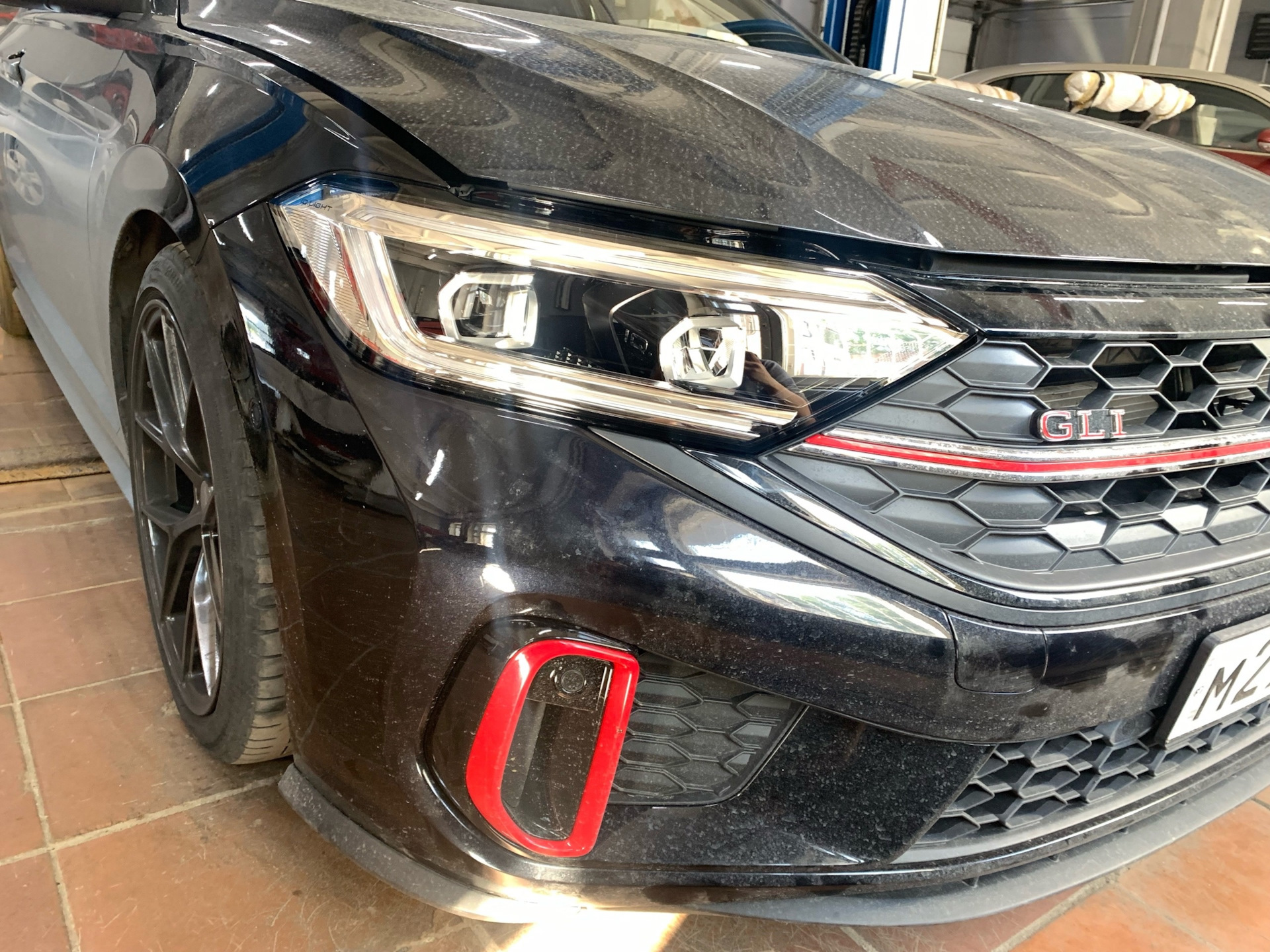 Установка адаптивных фар IQ Light — Volkswagen Jetta VII, 2 л, 2019 ...