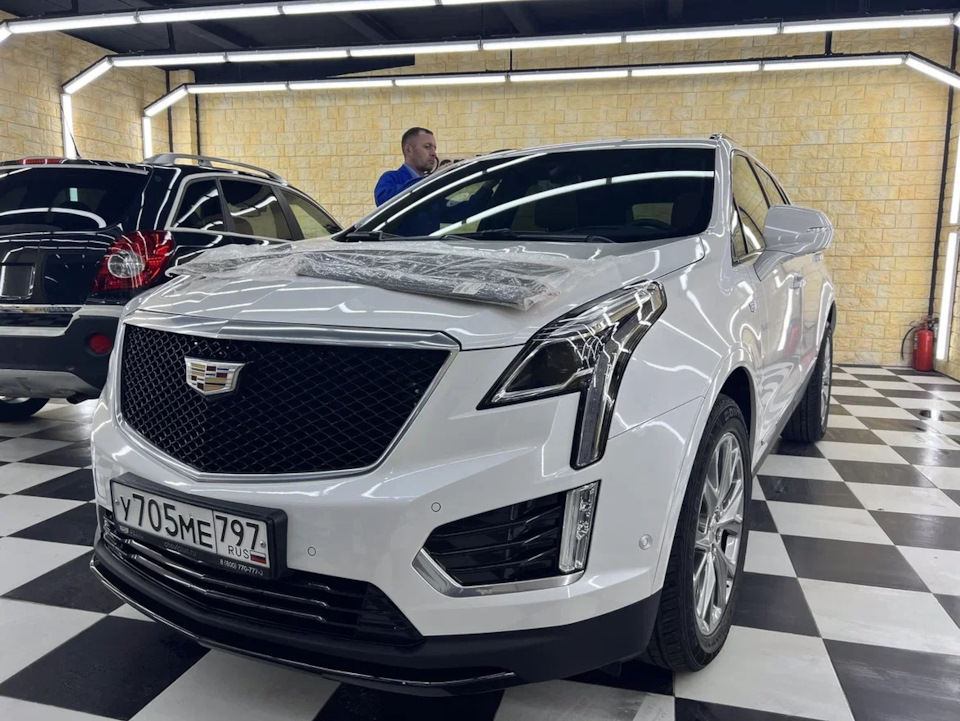 Cadillac XT5 — Установка дефлекторов на окна. — Cadillac XT5, 2 л, 2021 года | тюнинг | DRIVE2