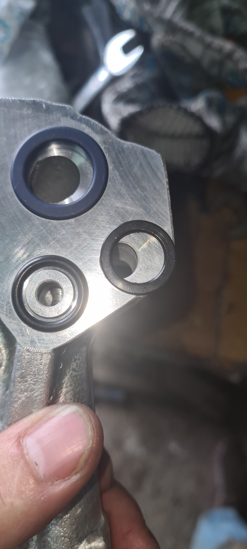 Замена прокладок корпуса кронштейна масл фильтра, корпуса масленного ...