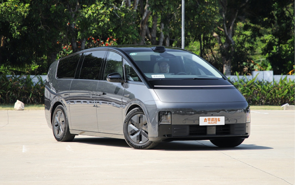 LiXiang MEGA: комфортный электромобиль будущего или перегруженный технологиями «китаец»? — Frank ...