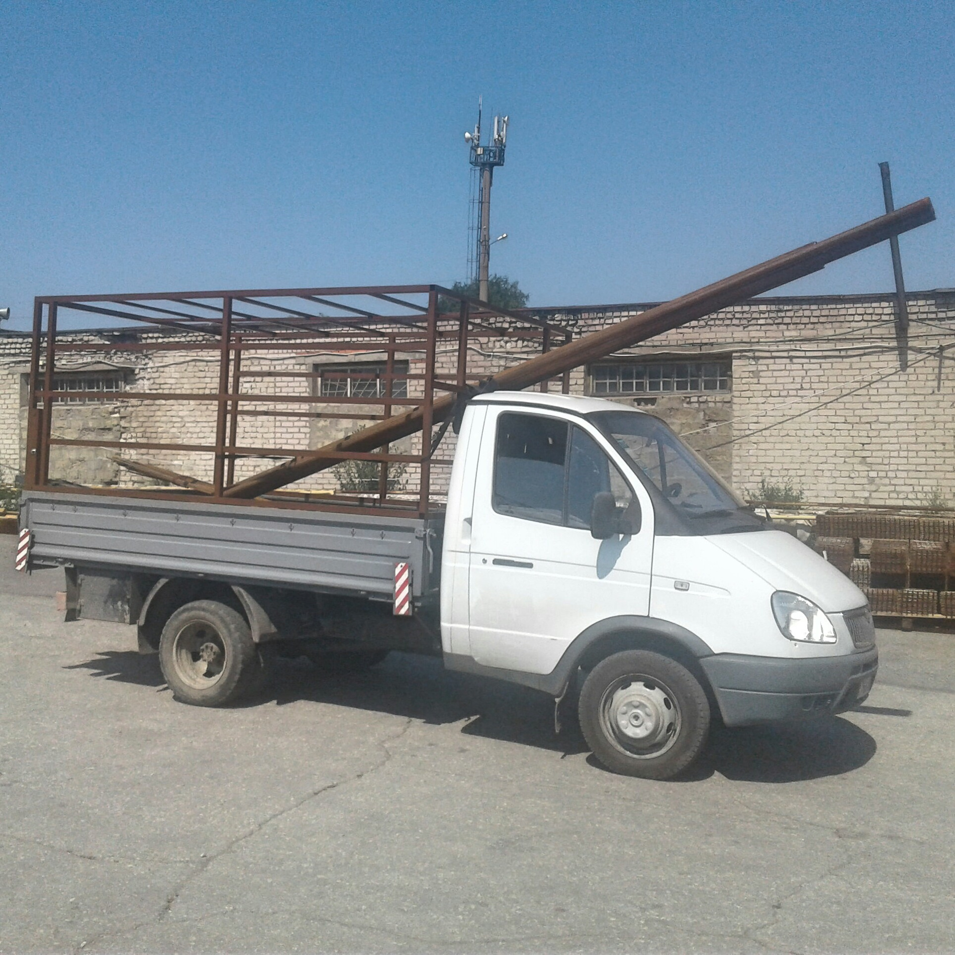 Улучшения. Часть 3.4. Каркас тента. Установлен. — ГАЗ Газель, 2,3 л ...