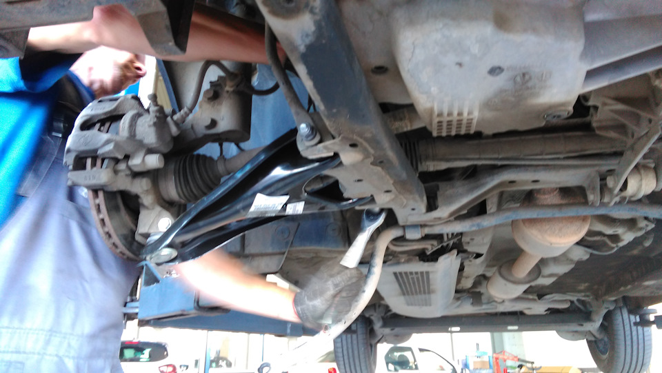 Запись № 45. Гарантийный ремонт. Сальник-пыльник левого привода ...