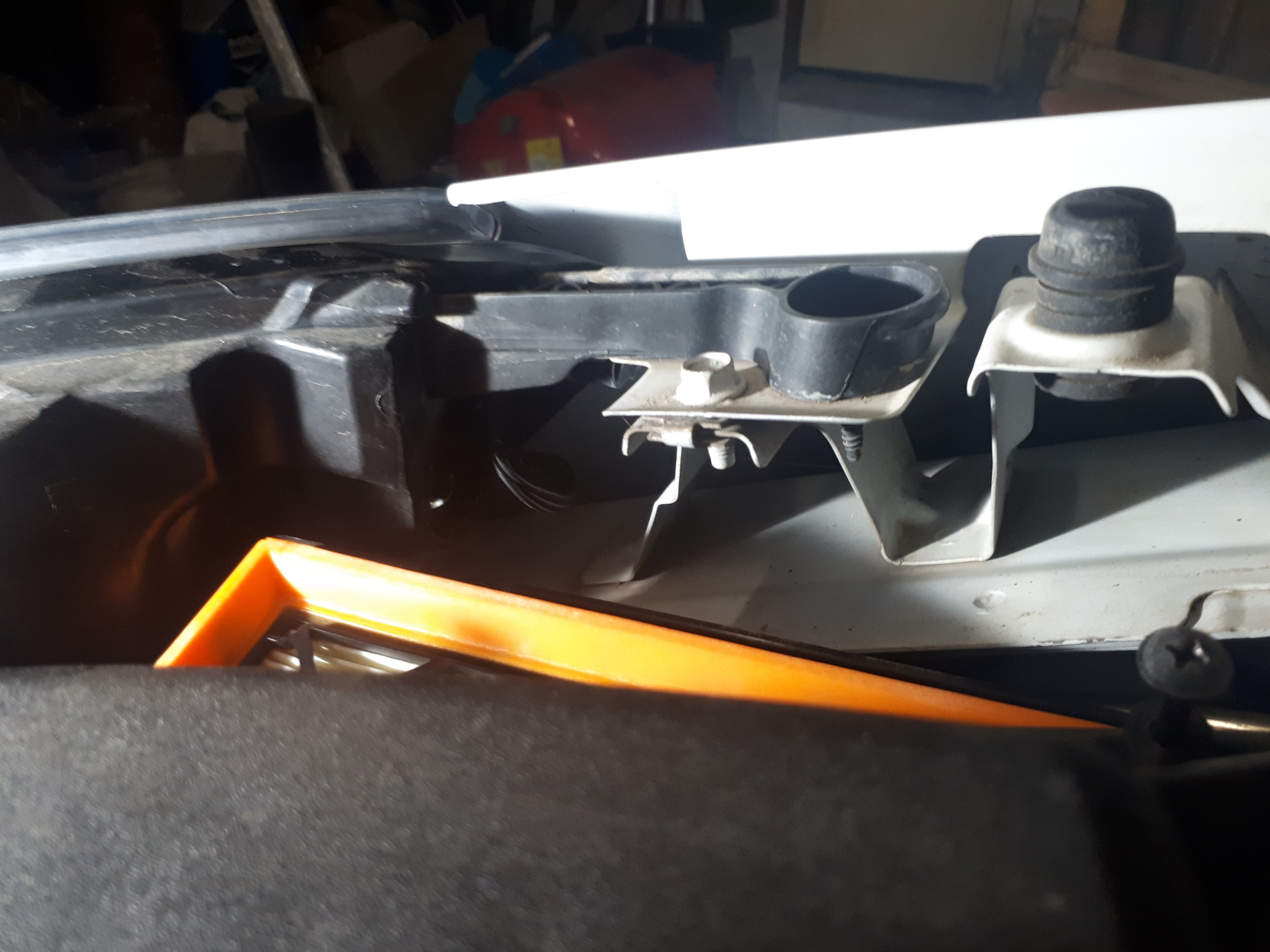 Замена лампы ДХО -легко! — Opel Astra J, 1,6 л, 2012 года | запчасти ...