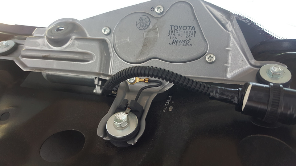8513048030 Мотор стеклоочистителя задний Лексус RX300, RX350 TOYOTA ...