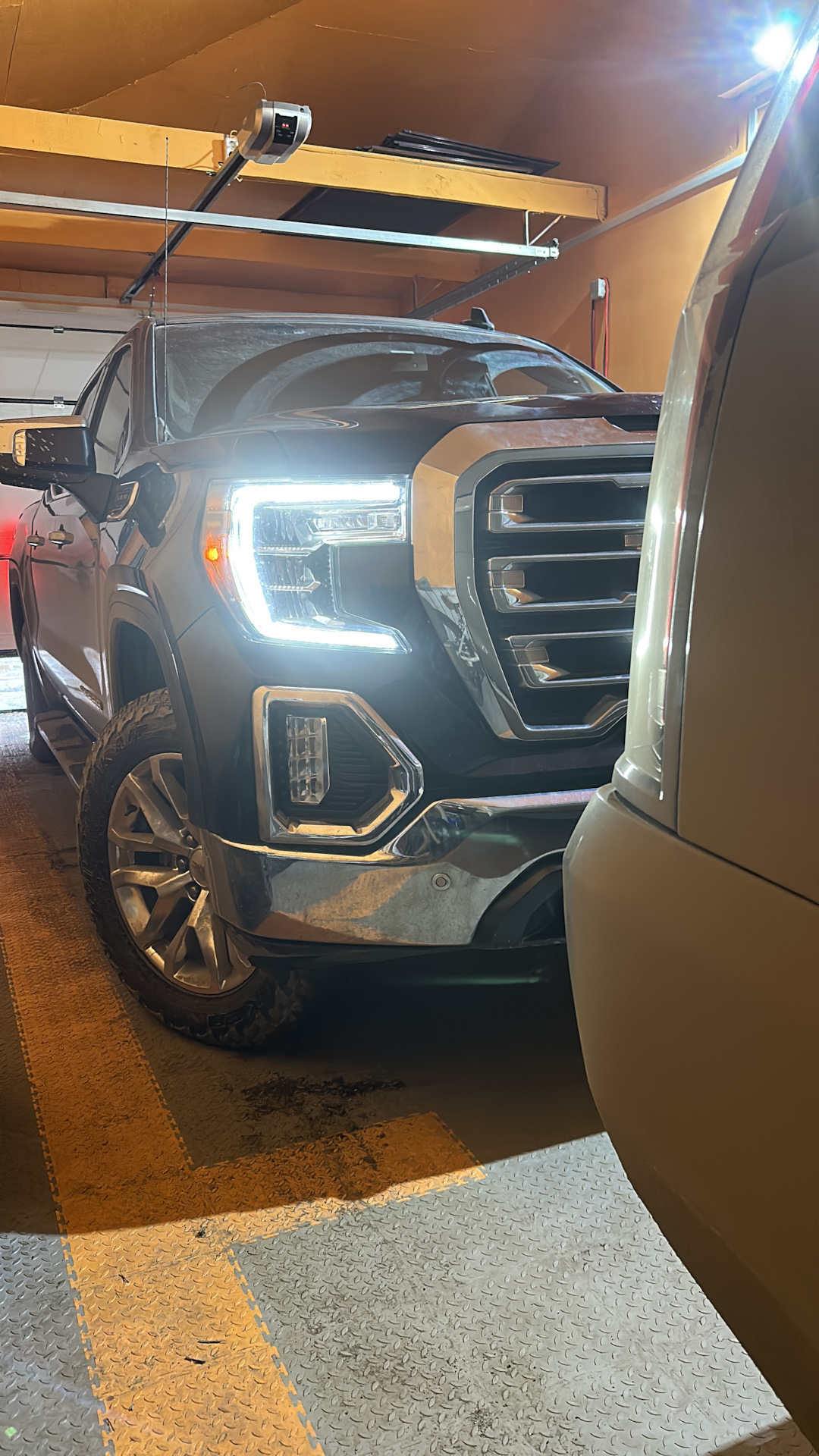 Дома — GMC Sierra (GMT K2XX), 5,3 л, 2020 года | наблюдение | DRIVE2