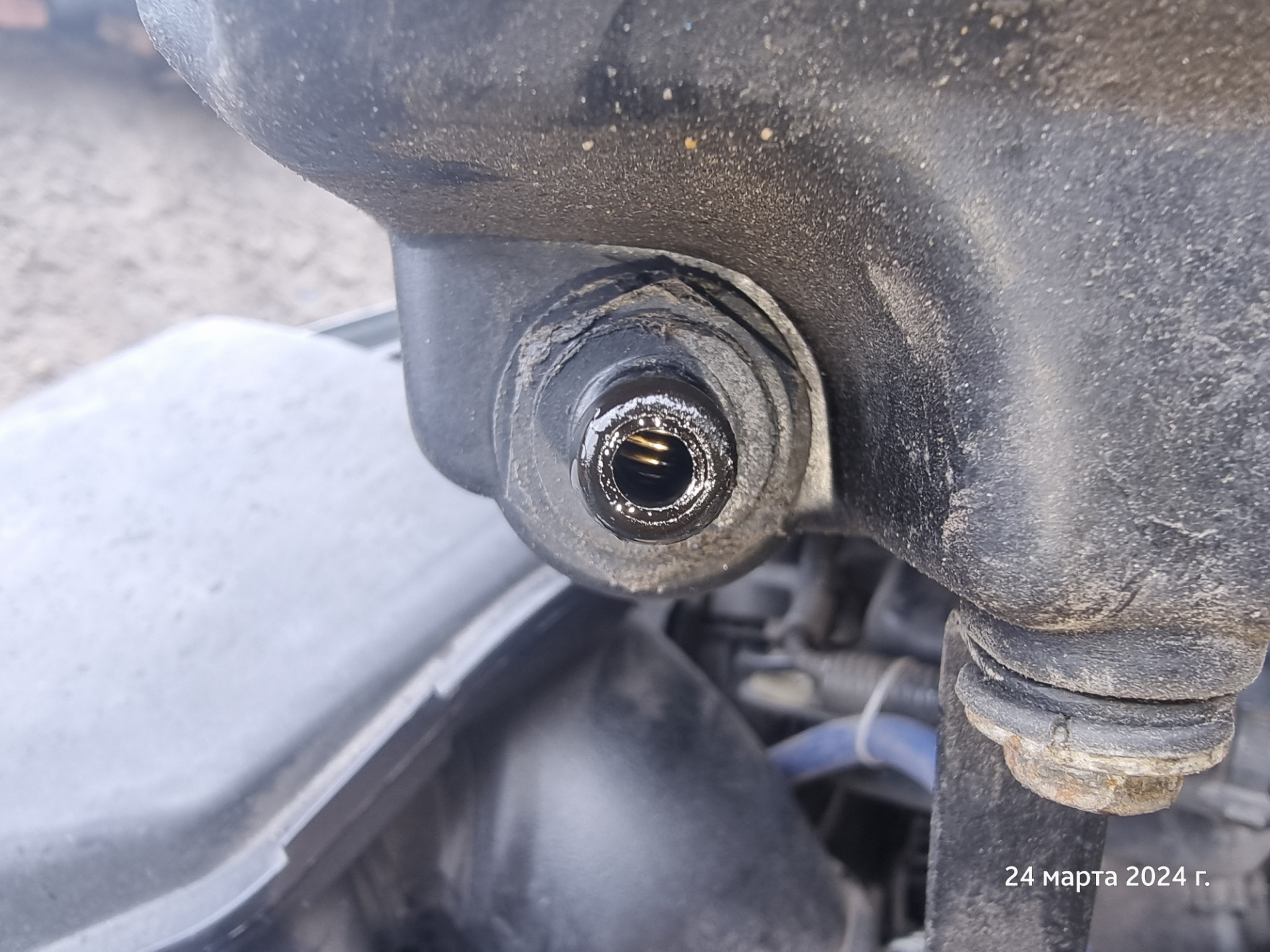 Запотел мой Прадос. Замена прокладок клапанной крышки. — Toyota Land ...