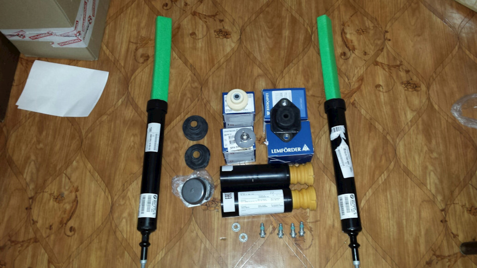 Замена задних амортизаторов BMW 1 E82 — DRIVE2