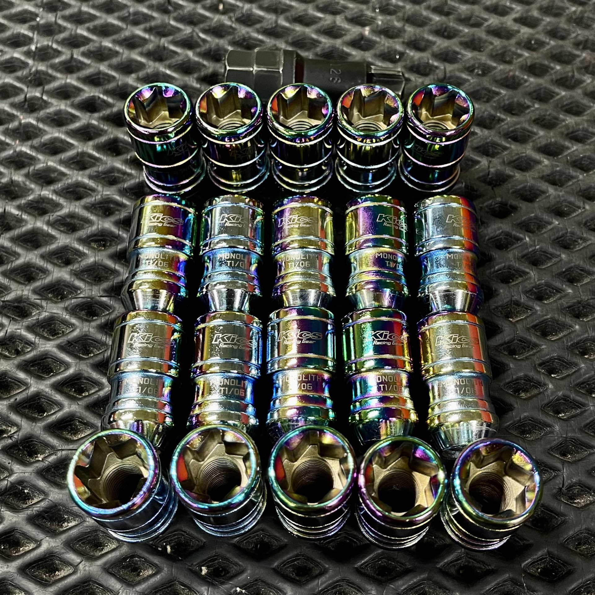 Гайки под летние ADVAN — Lexus GS (L10), 3,5 л, 2012 года | колёсные ...