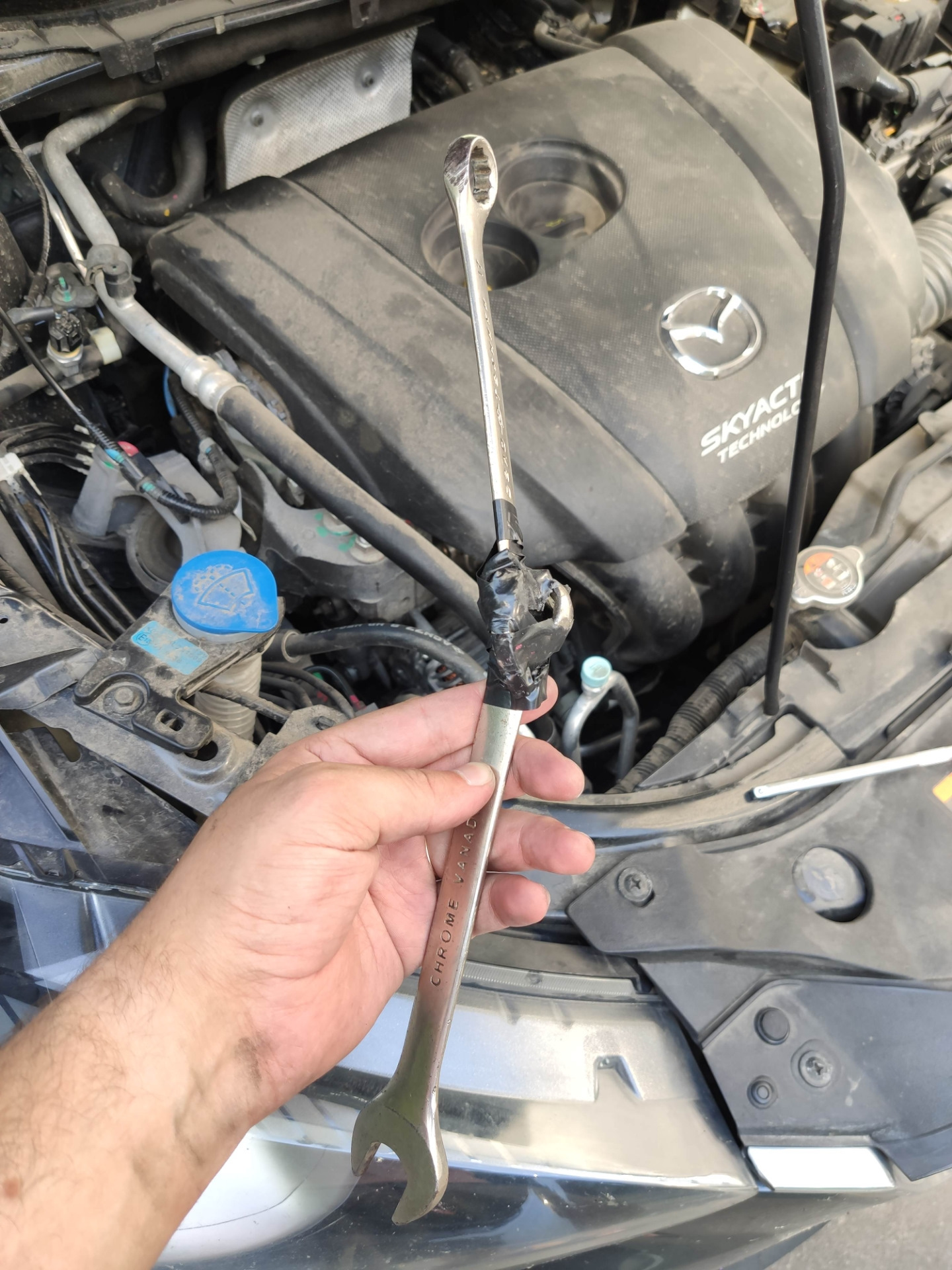 Замена ремня генератора — Mazda CX-5 (1G), 2,5 л, 2013 года | плановое ...