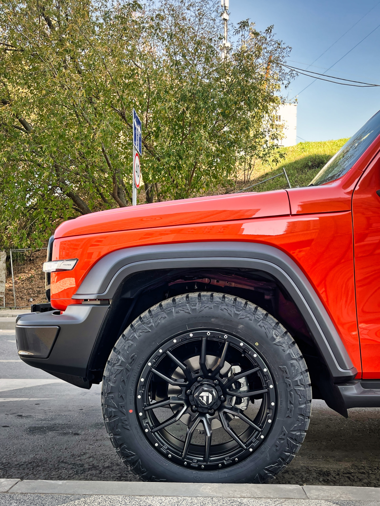 Maxxis Razr AT-811 275/60 R20 #Диски Fuel R20 J9 ET10 MAT BLK — Tank ...