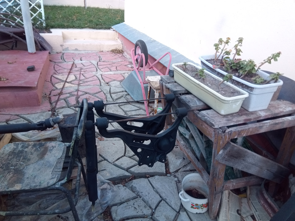 Wonderbra спереди — Chevrolet Tracker II, 2 л, 2001 года | тюнинг | DRIVE2