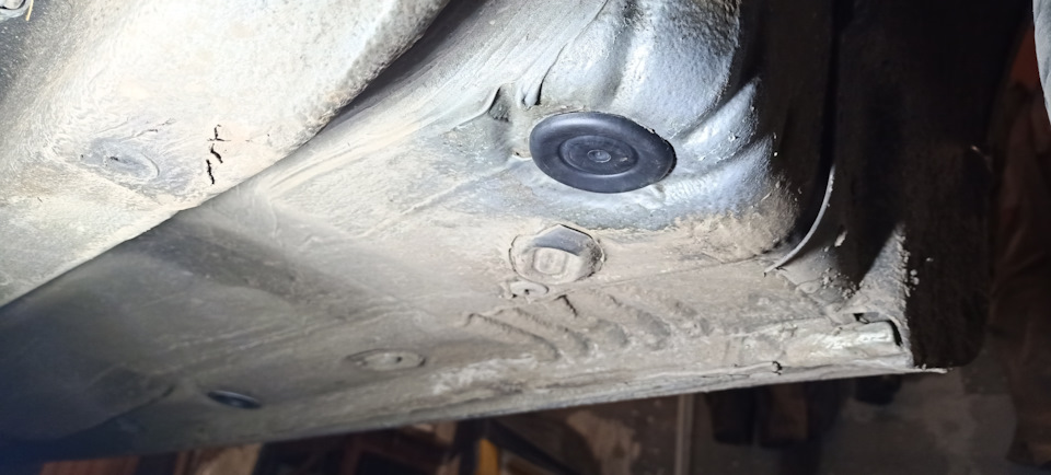 N10138801 Крышка кузова VAG | Запчасти на DRIVE2