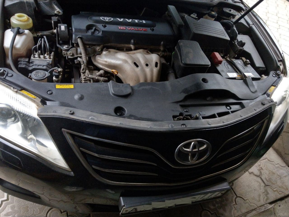 "Маска" в моторный отсек — Toyota Camry (XV40), 2,4 л, 2011 года ...