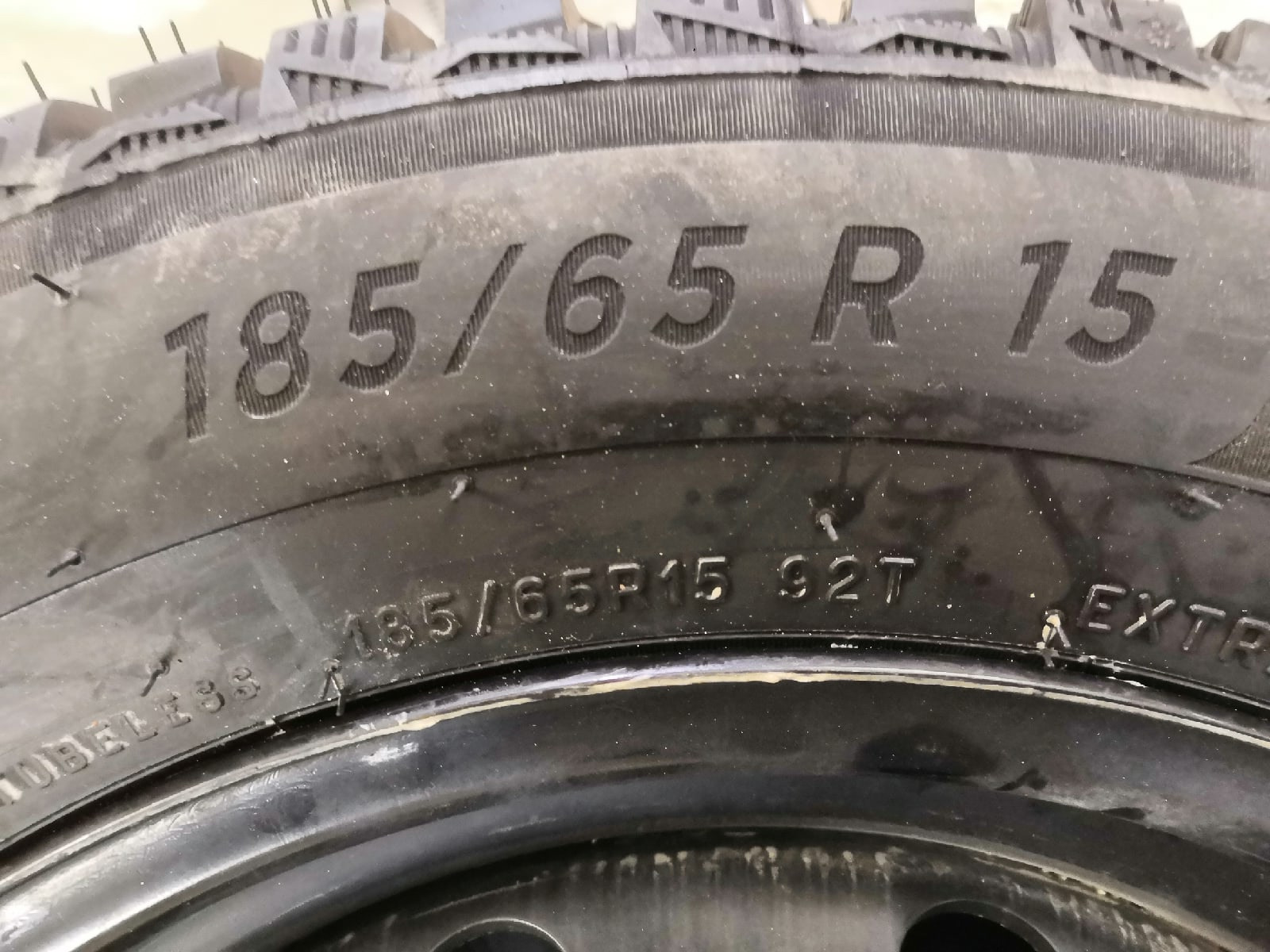 Зимние шины Michelin X-Ice North 4 185/65 R15 92T шипы — Lada Vesta SW ...