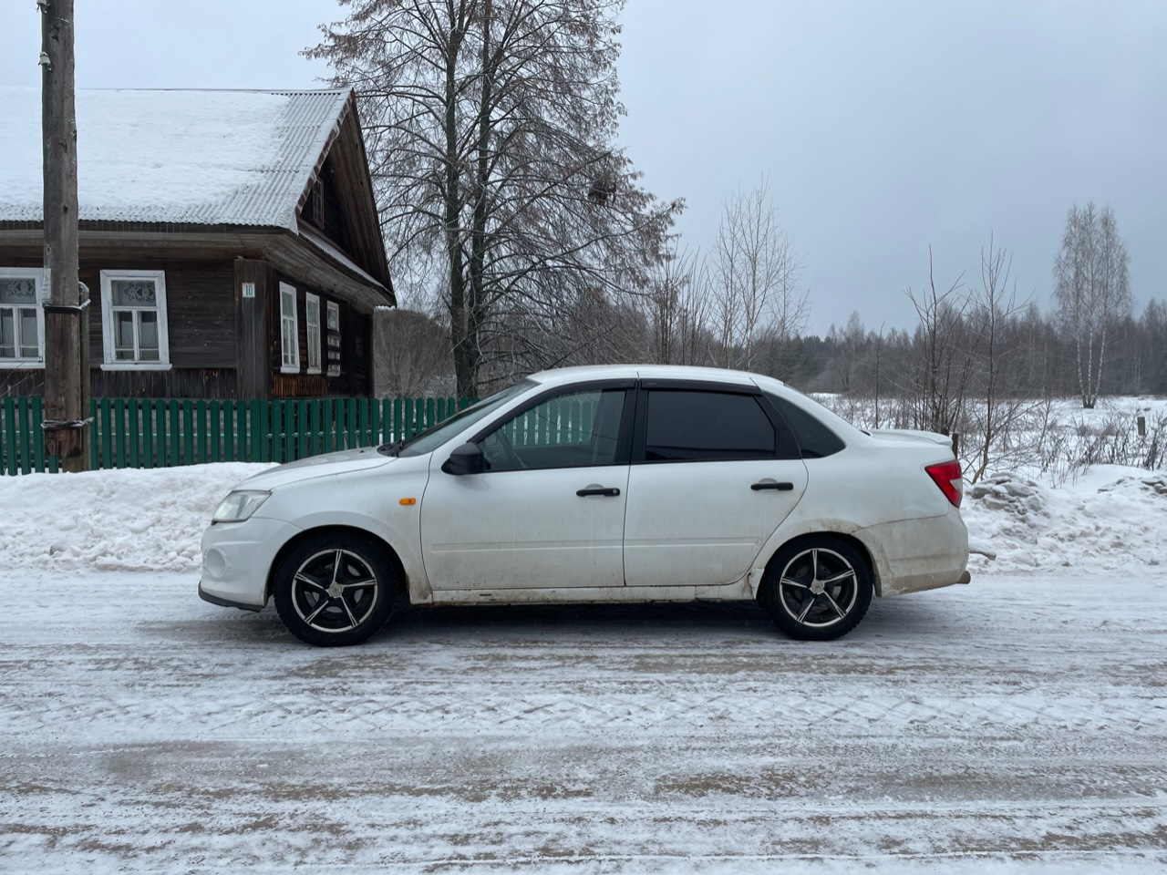 Новые накладки на пороги Гранта Спорт — Lada Granta Sport, 1,6 л, 2017 ...