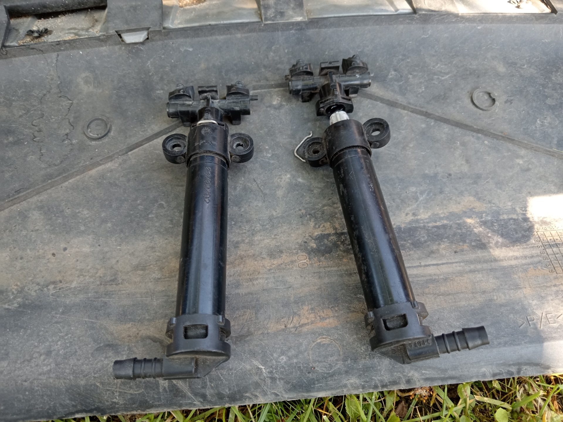 Омыватель фар — Renault Laguna II, 1,8 л, 2001 года | стайлинг | DRIVE2