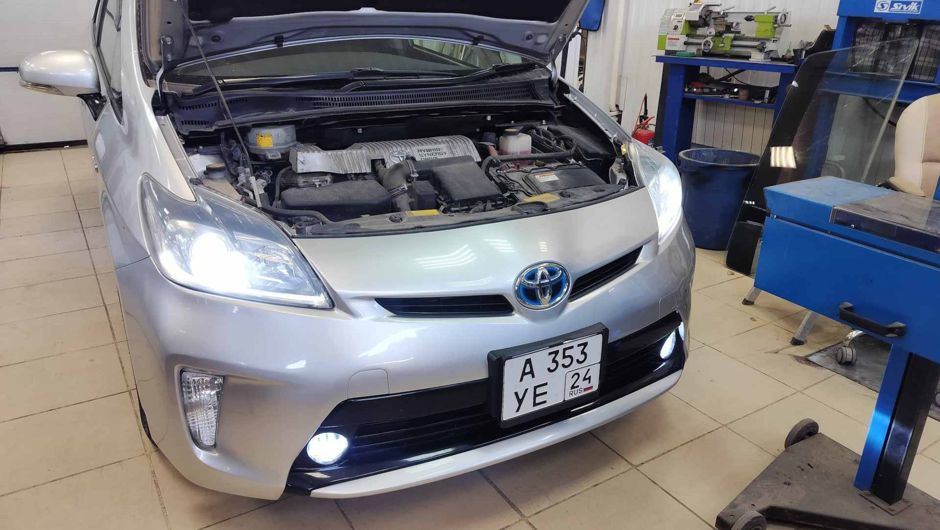 Фары+птф — Toyota Prius (30), 1,8 л, 2012 года | стайлинг | DRIVE2