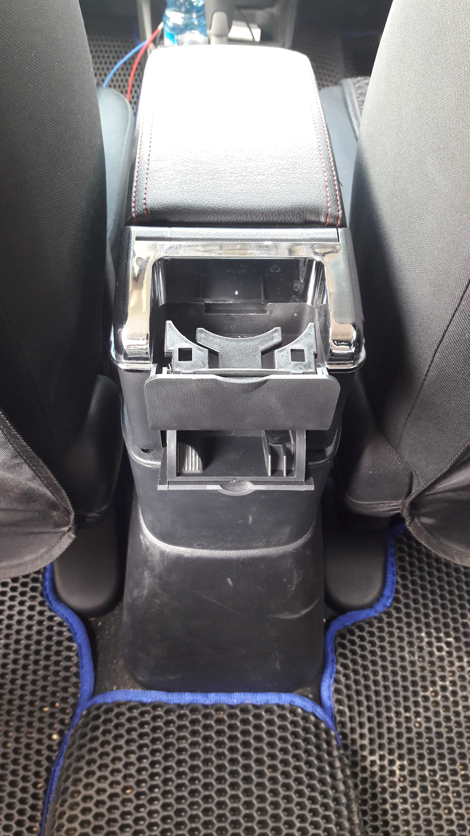 Подлокотник. — Honda Fit (3G), 1,3 л, 2015 года | аксессуары | DRIVE2