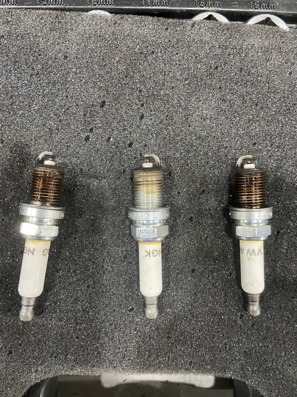 Плановое ТО и замена прокладок клапана регулировки распредвала, замена ...