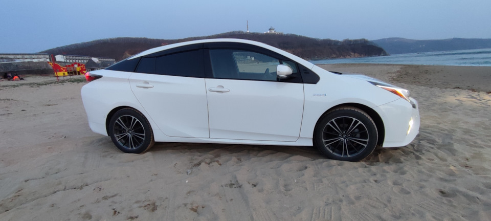 Обулся в лето — Toyota Prius (50), 1,8 л, 2017 года | колёсные диски ...