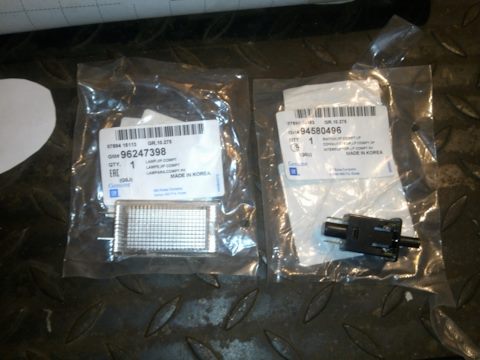 94580496 Перчаточный ящик выключатель подсветки GM | Запчасти на DRIVE2