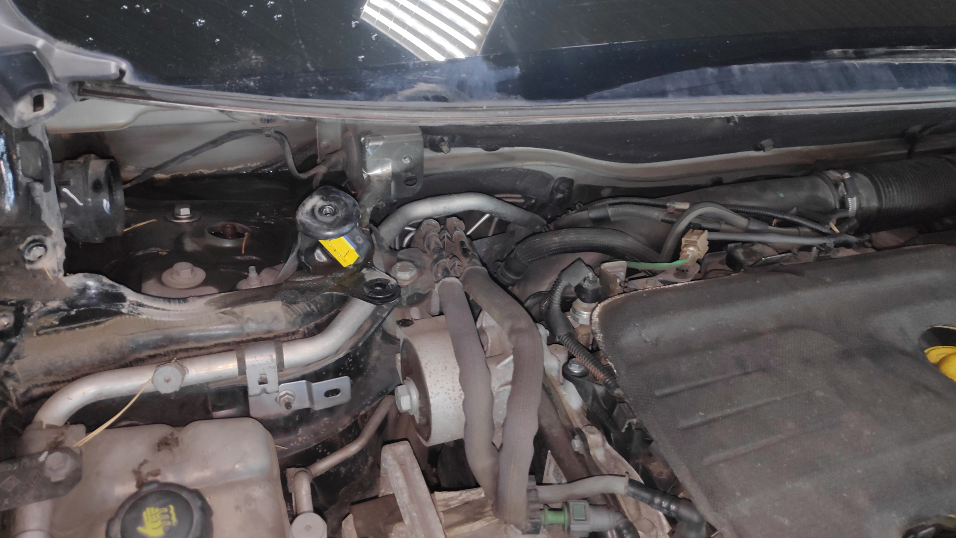 Замена передних амортизаторов 4control — Renault Espace V, 1,6 л, 2017 ...