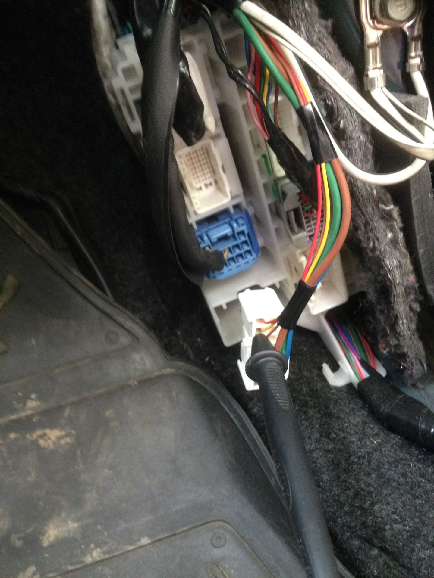 Автоматический корректор фар — Toyota Corolla (140/150), 1,6 л, 2008 ...