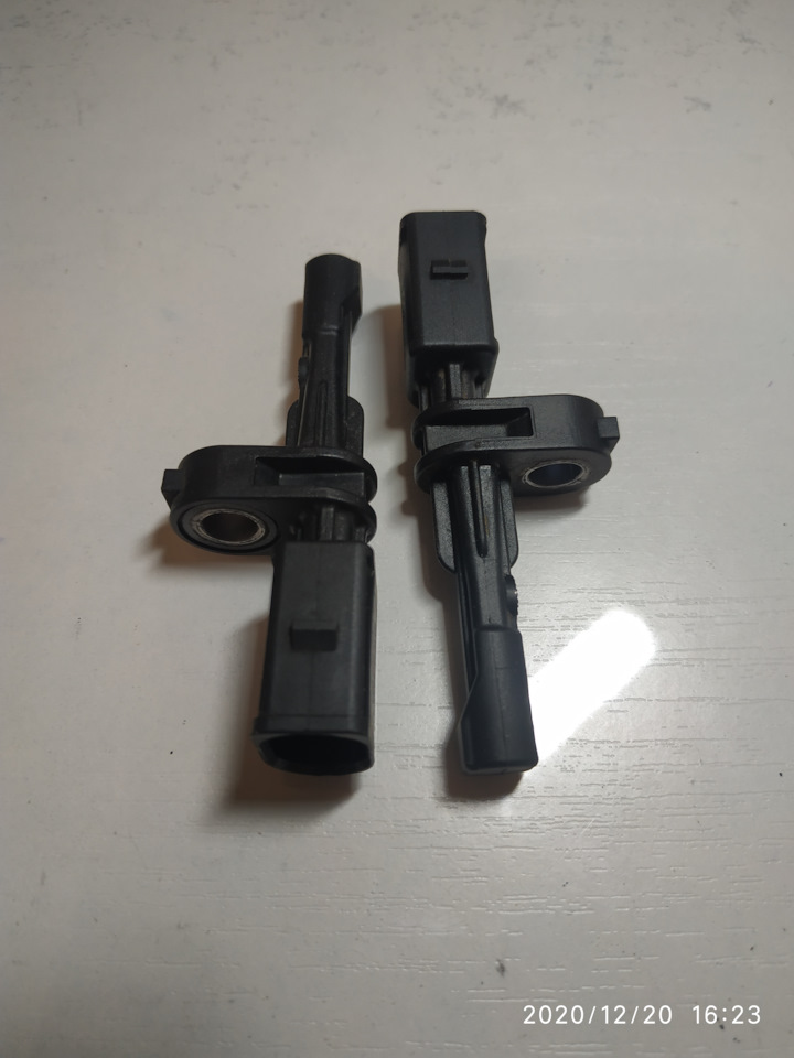 WHT003864 Датчик числа оборотов VAG | Запчасти на DRIVE2