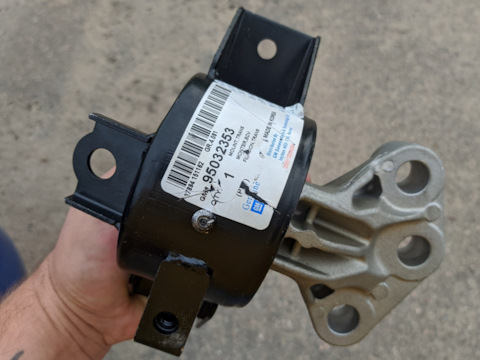 95032353 Опора двс левая GM | Запчасти на DRIVE2