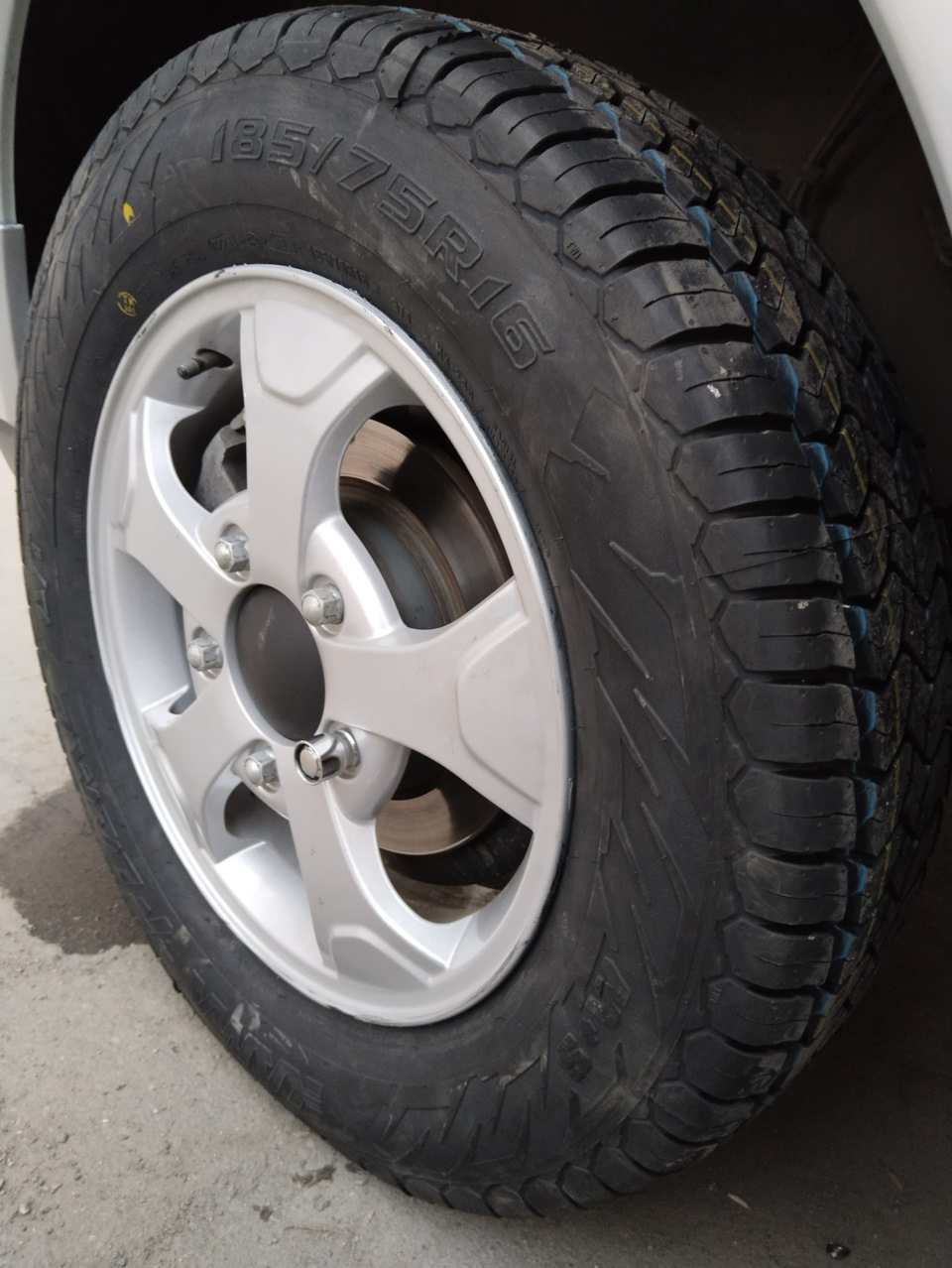 КАМА FLAME A/T 185/75 R16 — Lada 4x4 3D, 1,7 л, 2020 года | шины | DRIVE2