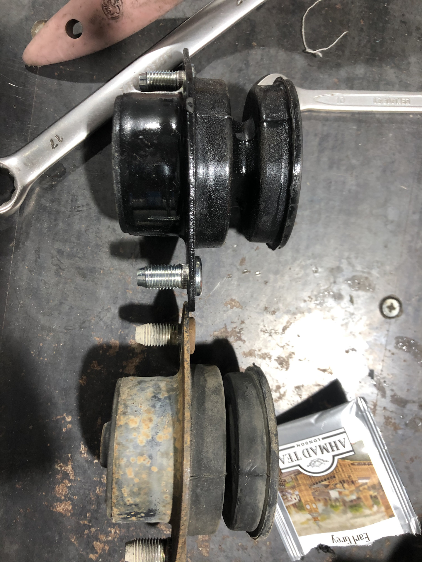 Замена подушек кузова Pajero 2 — Mitsubishi Pajero (2G), 2,8 л, 1993 ...