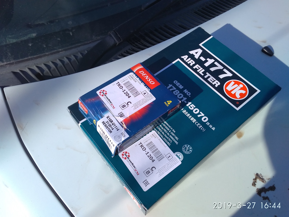 ТО. Воздушный фильтр и свечи — Toyota Corolla (100), 1,6 л, 1999 года ...