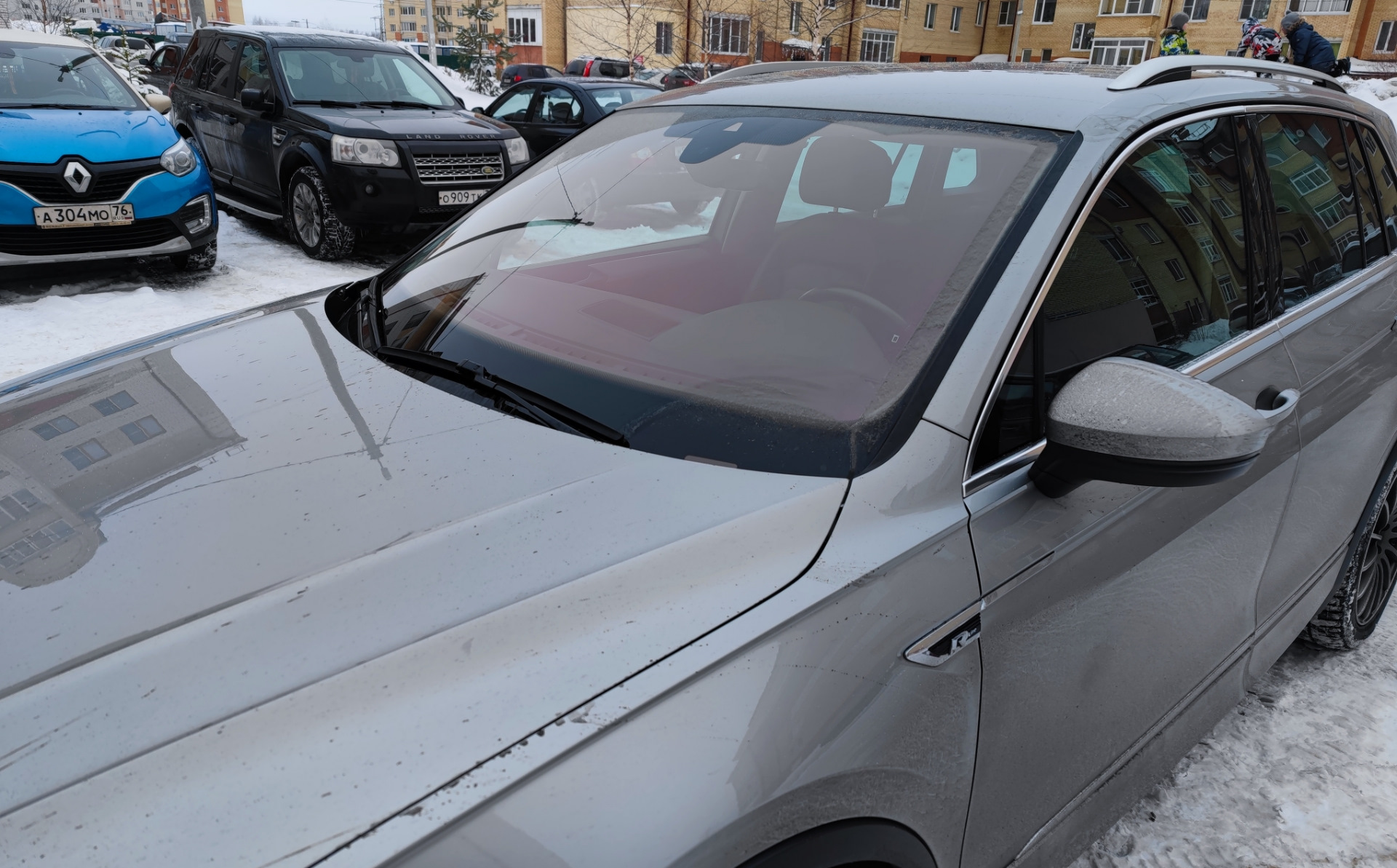 Замена лобового стекла — Volkswagen Tiguan (2G), 2 л, 2018 года ...