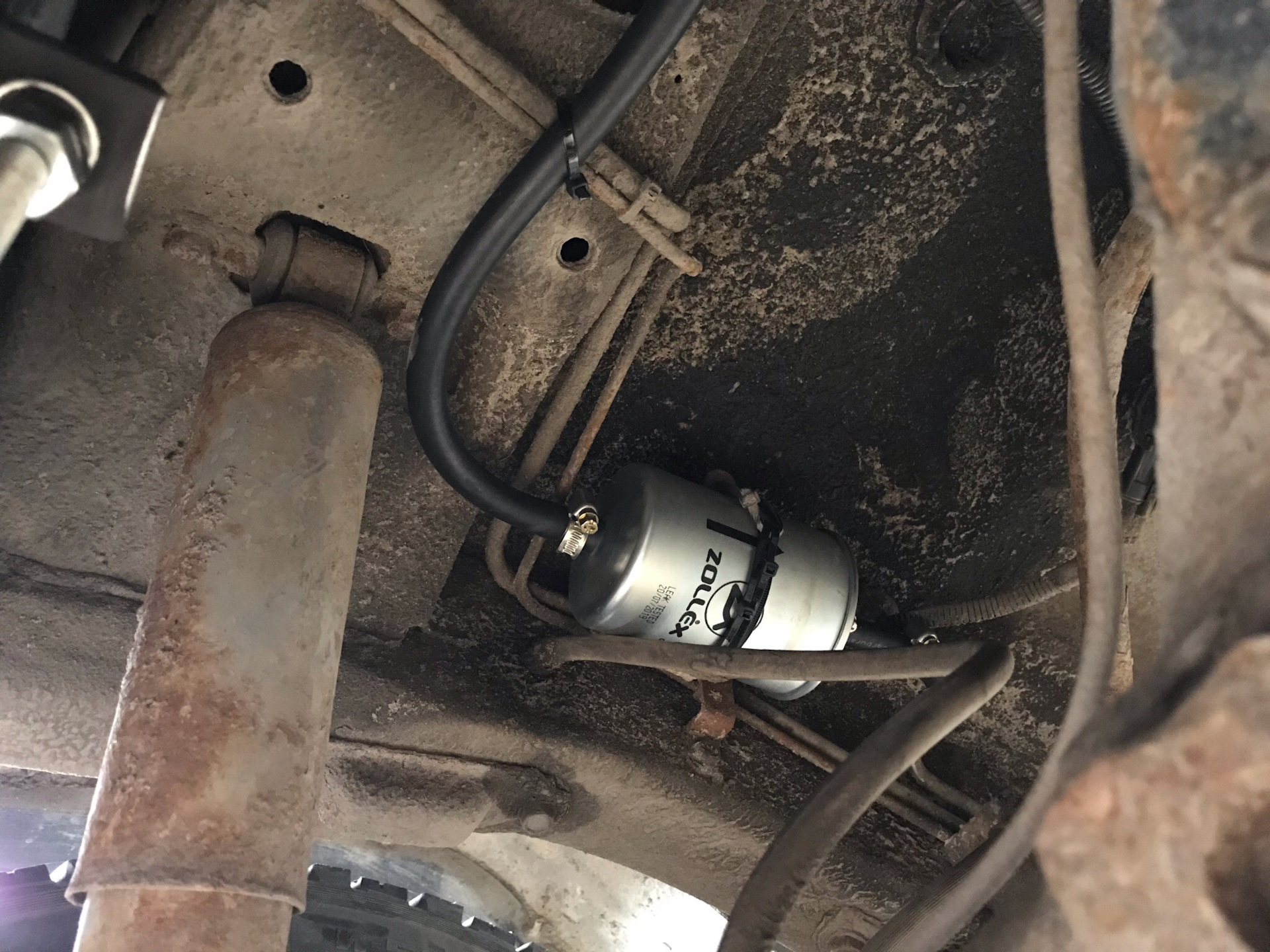 Потек проточный подогреватель топлива — KIA Mohave, 3 л, 2012 года ...