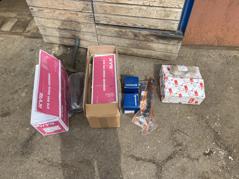 Замена передниx амортизаторов KYB, стоек стабилизатора AsMetal ...