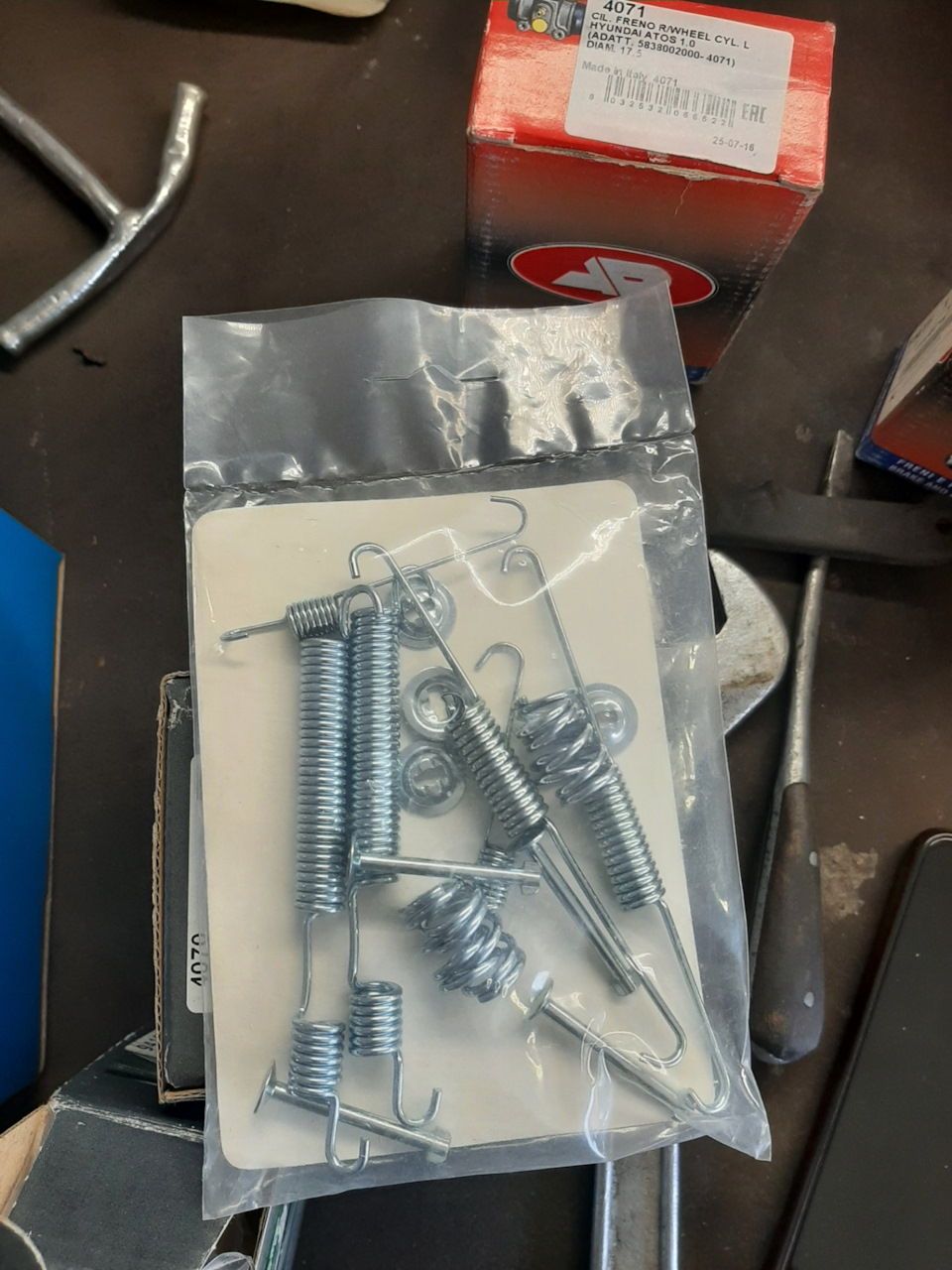 5838002000 Цилиндр тормозной заднего правого колеса KIA HYUNDAI ...