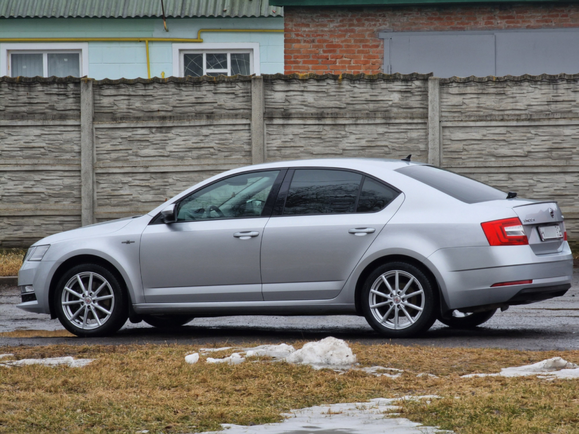 Комплект колёс 7jх17 225 45 R17 — Skoda Octavia A7 Mk3 1 8 л 2019