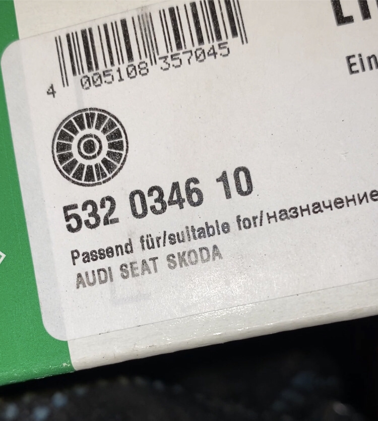 Замена обводного ролика — Volkswagen Jetta VI, 1,6 л, 2013 года ...