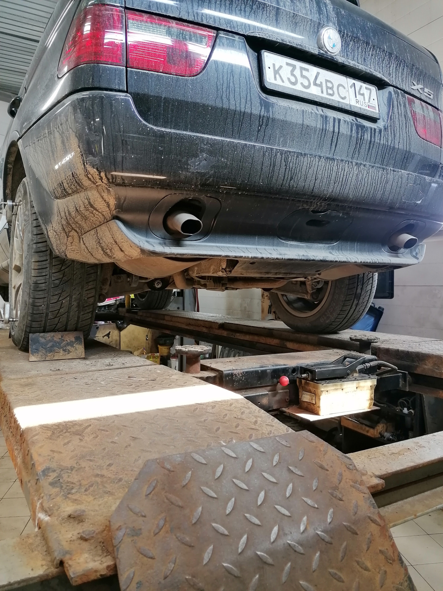 #3. Задние бумаранги — BMW X5 (E53), 3 л., 2003 года | визит на сервис ...
