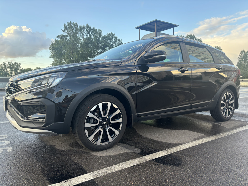 Брызговики SW Cross NG (оригинал) — Lada Vesta SW Cross (NG), 1,6 л, 2024 года | аксессуары | DRIVE2